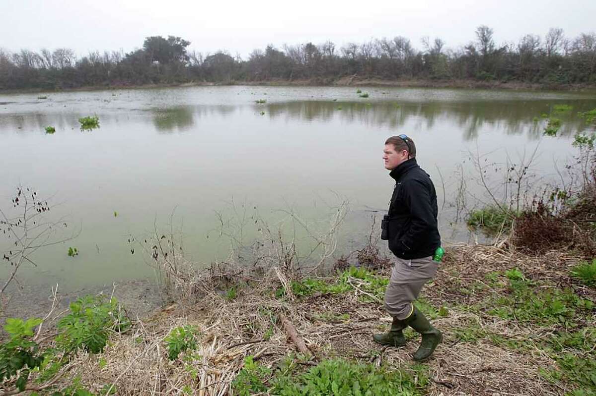 Houston Audubon fills up pond for migratory birds