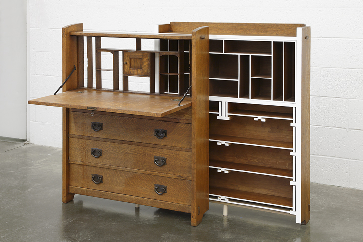 Aldrich Museum hosts tour of artist Roy McMakin's work