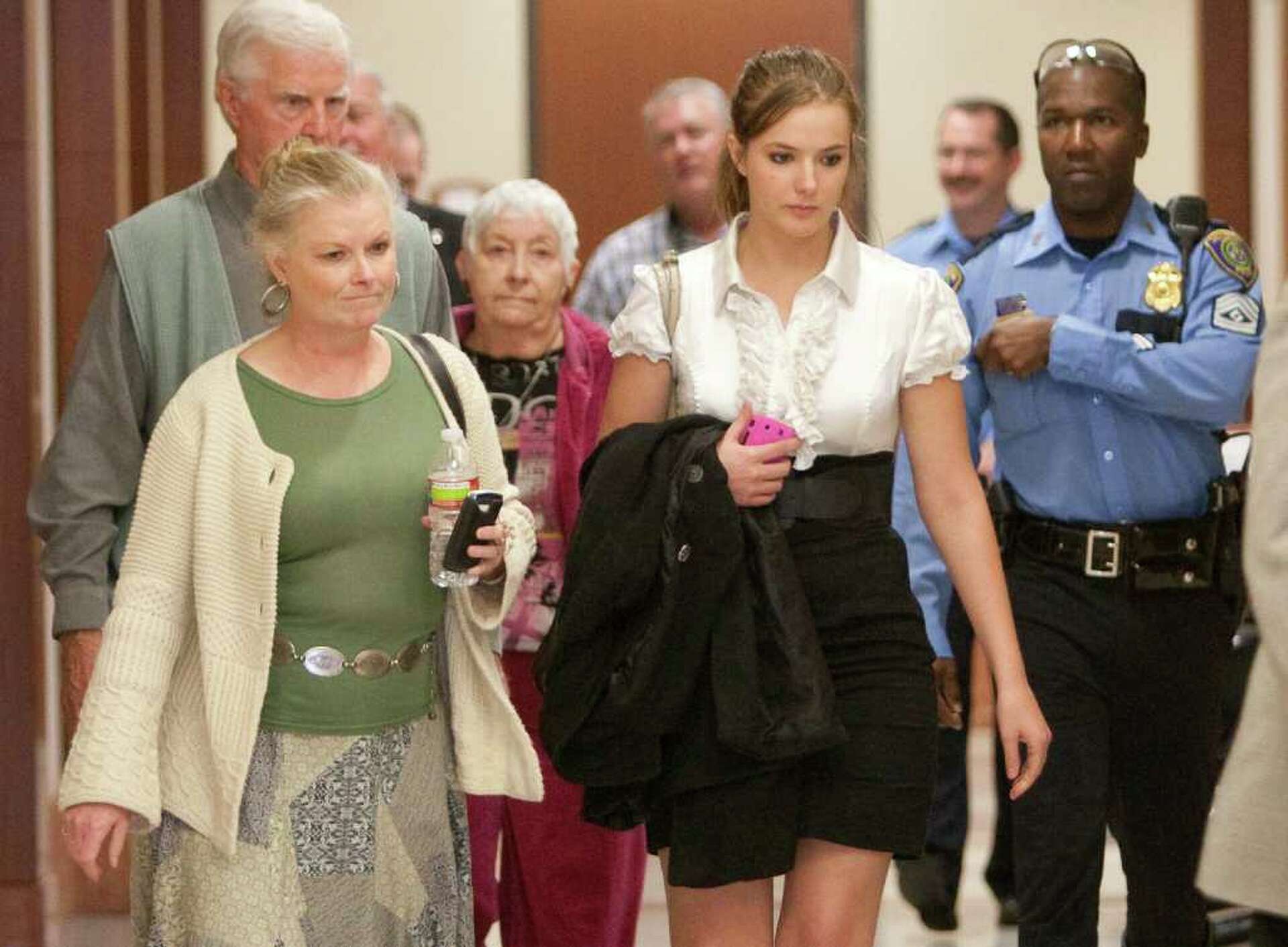 Jury deliberating death penalty in 1990 police shooting