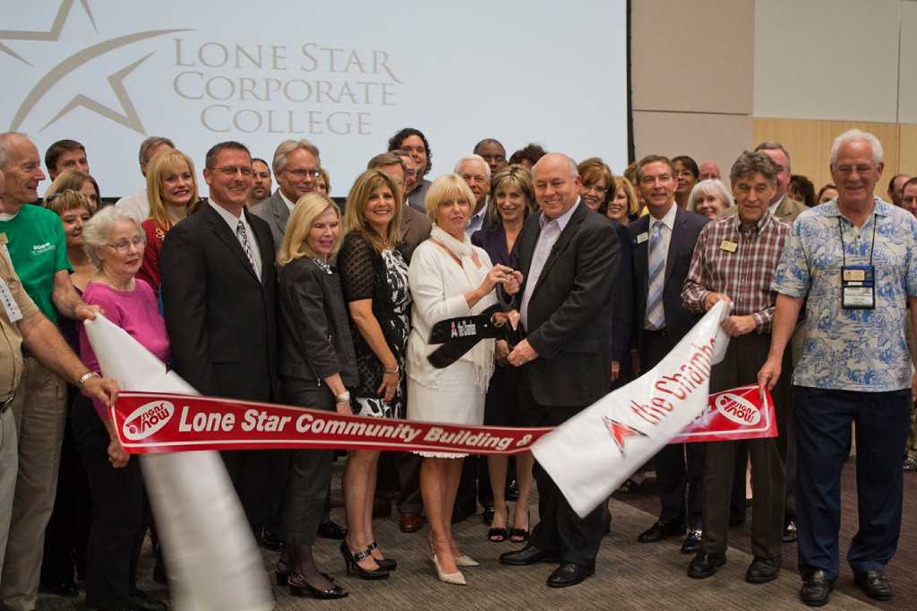 Lone Star College opens new community building in Woodlands