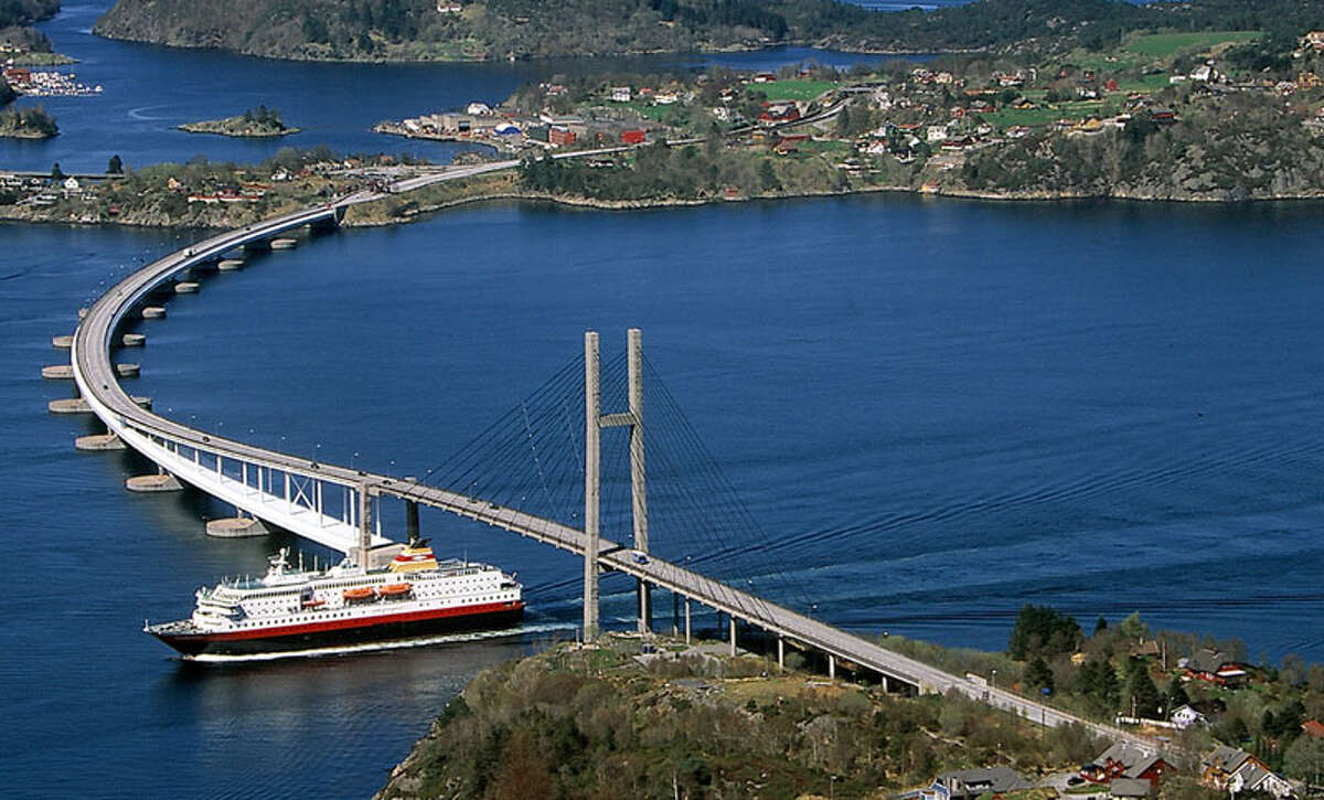 Washington: Floating bridge capitol of the world