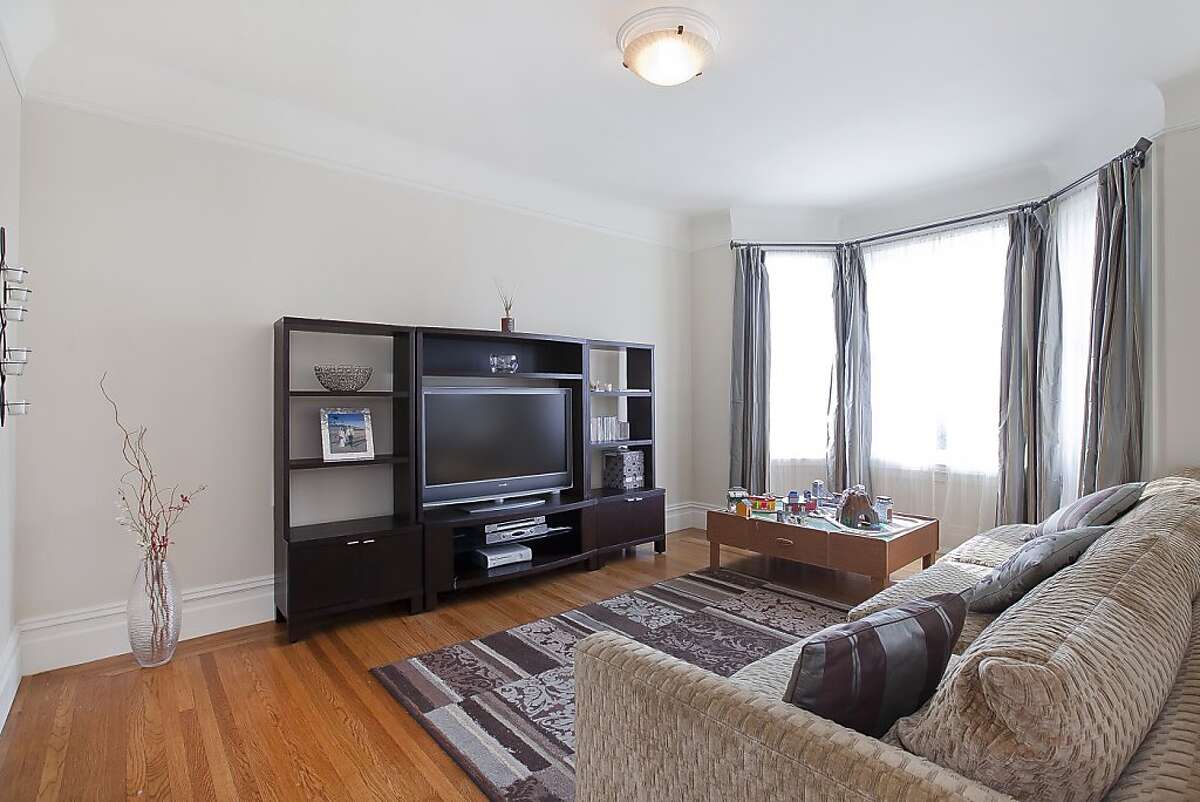 Spacious flat in San Francisco's North Panhandle