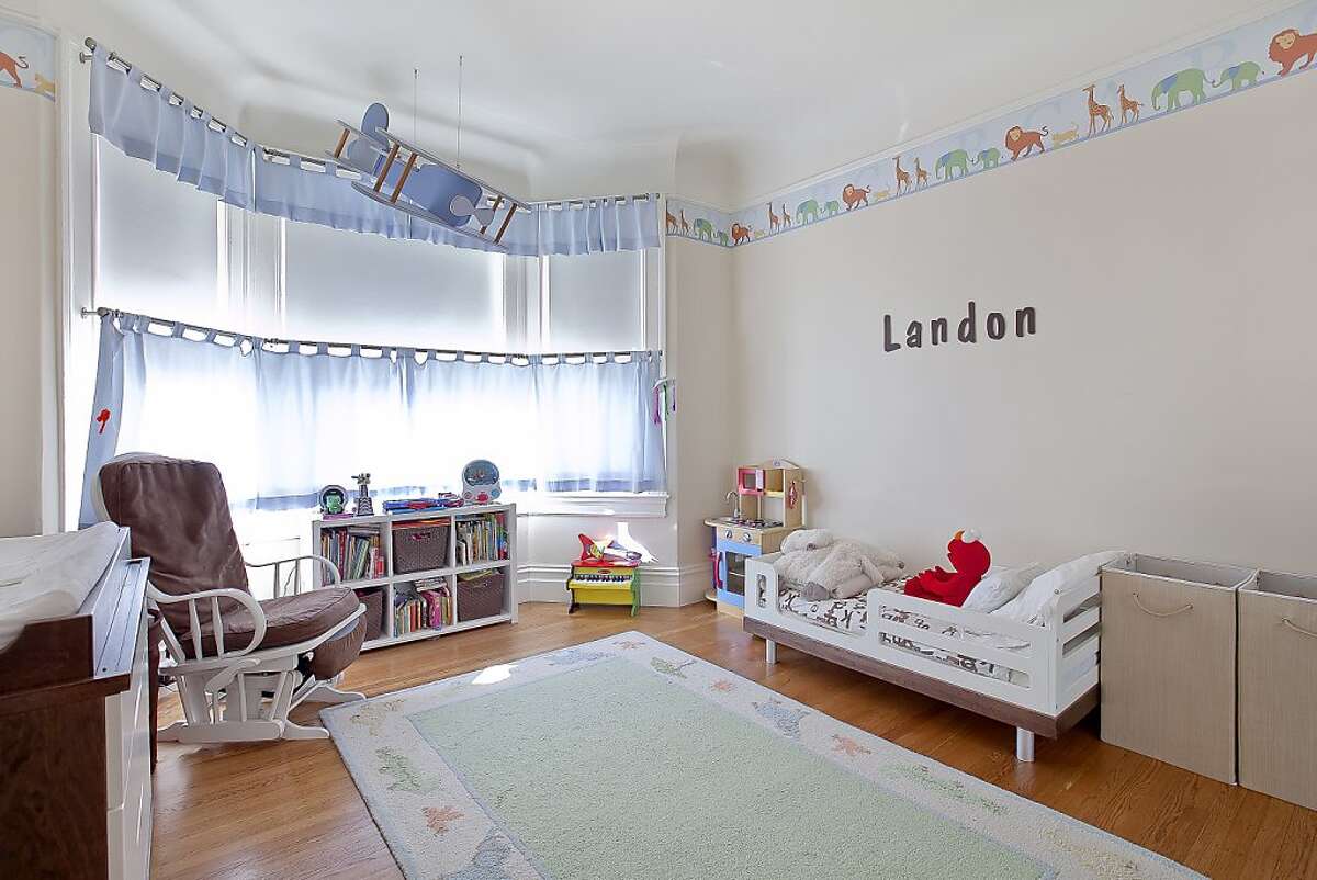 Spacious flat in San Francisco's North Panhandle