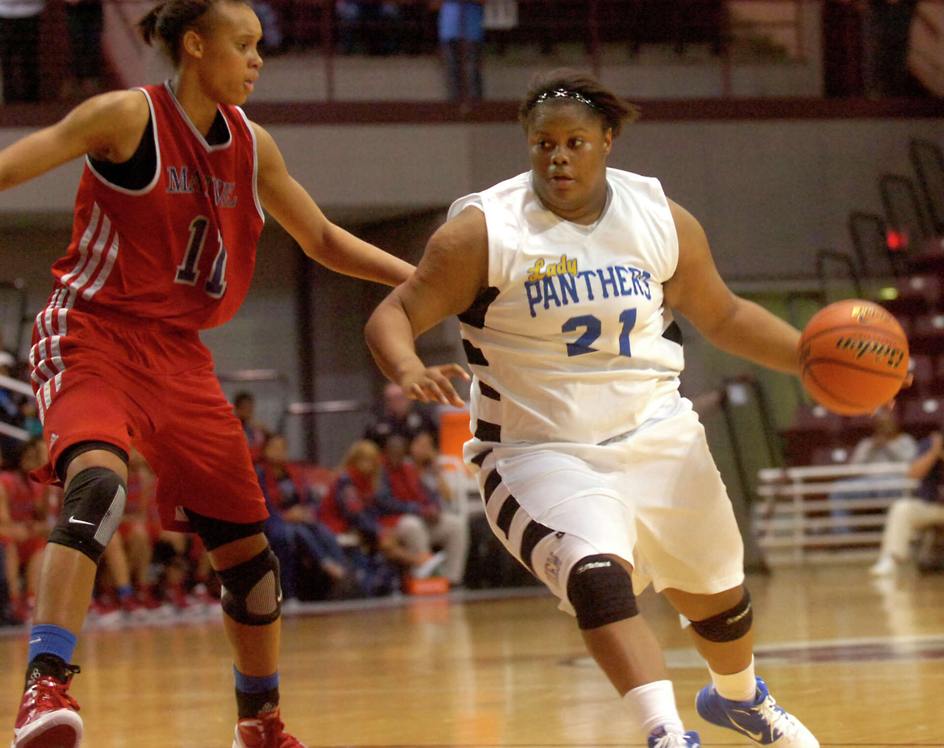Photos: Texas commit Nekia Jones