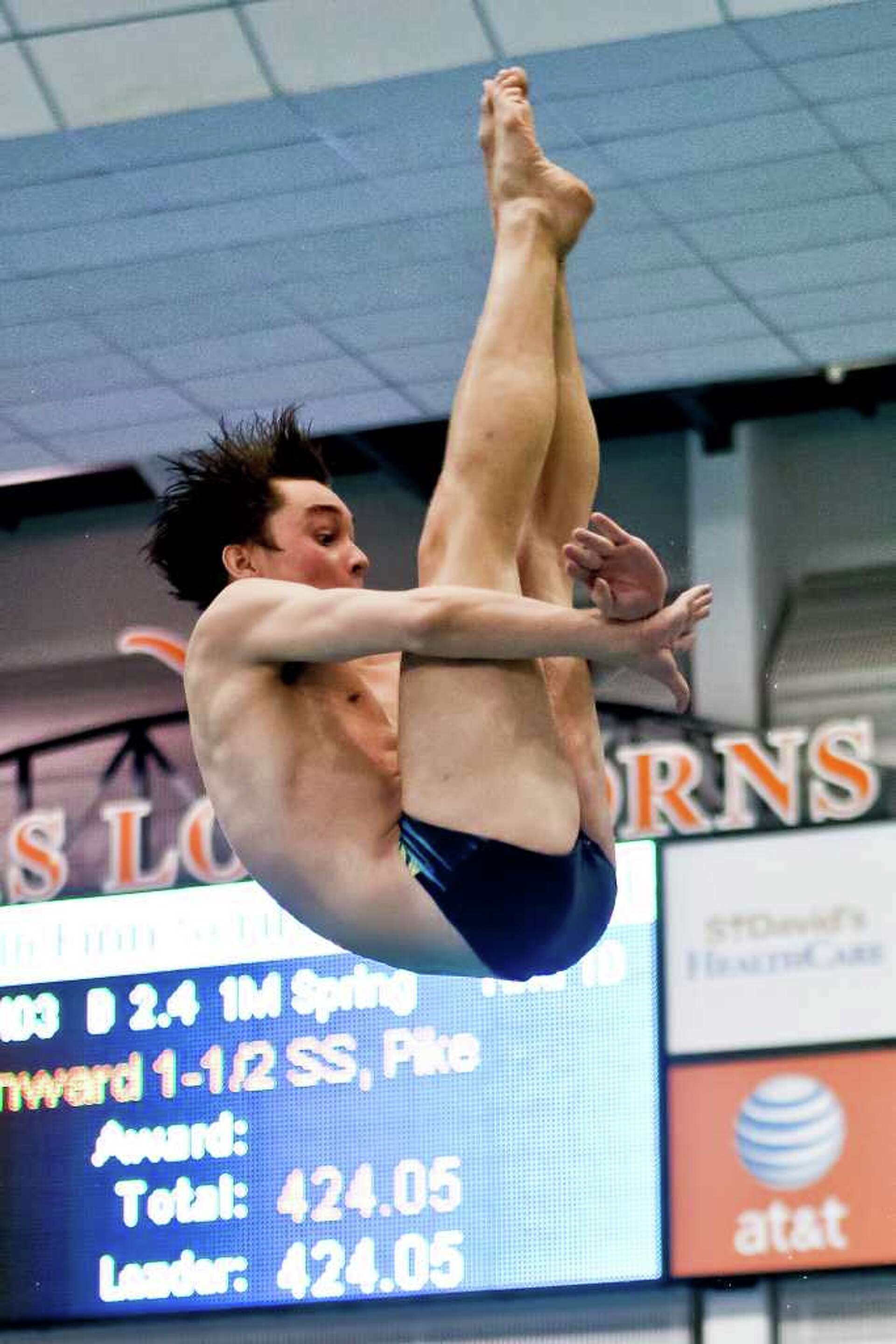 Olympics: Q&A with Alamo Heights Diver Finn Scribbick