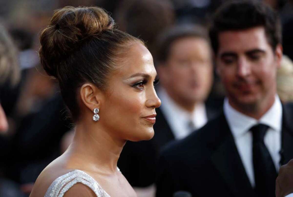 J. Lo wardrobe malfunction: Slip or no slip?