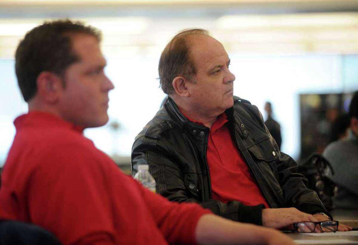 Store owners pledge to fight liquor plan