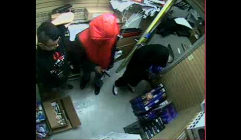 Police need help identifying robbers
