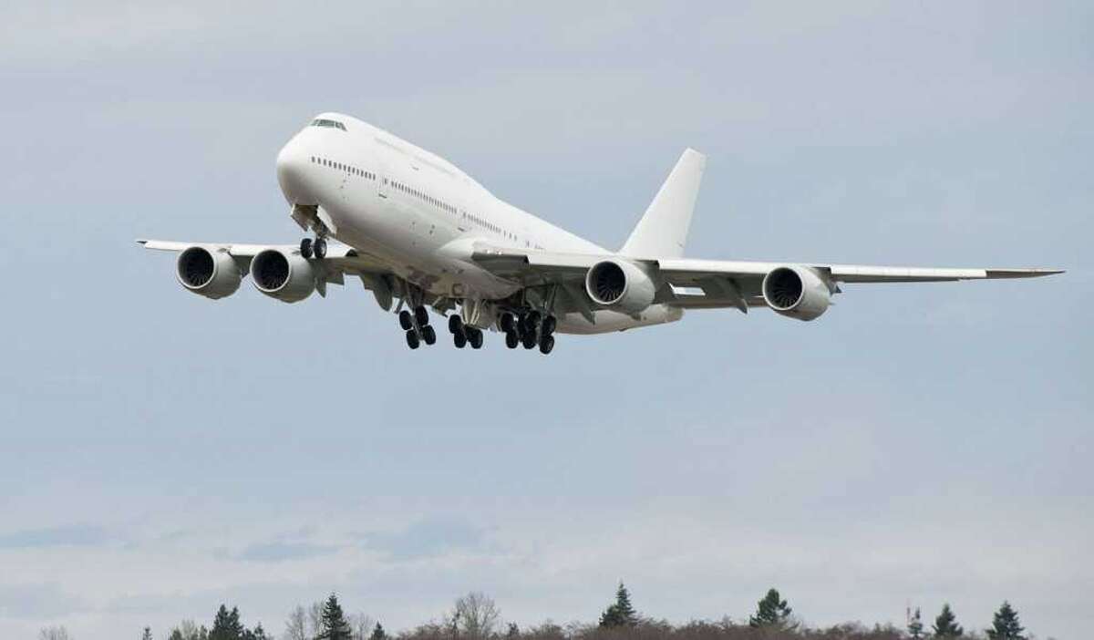 Boeing delivers first 747-8 Intercontinental