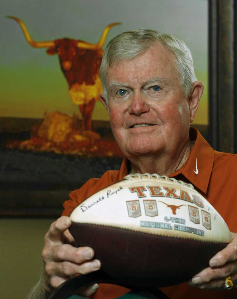Legendary UT coach Darrell Royal dies