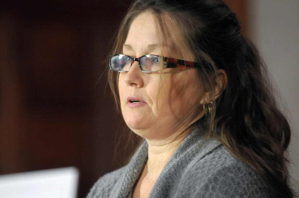 Cuomo keeps focus on DNA