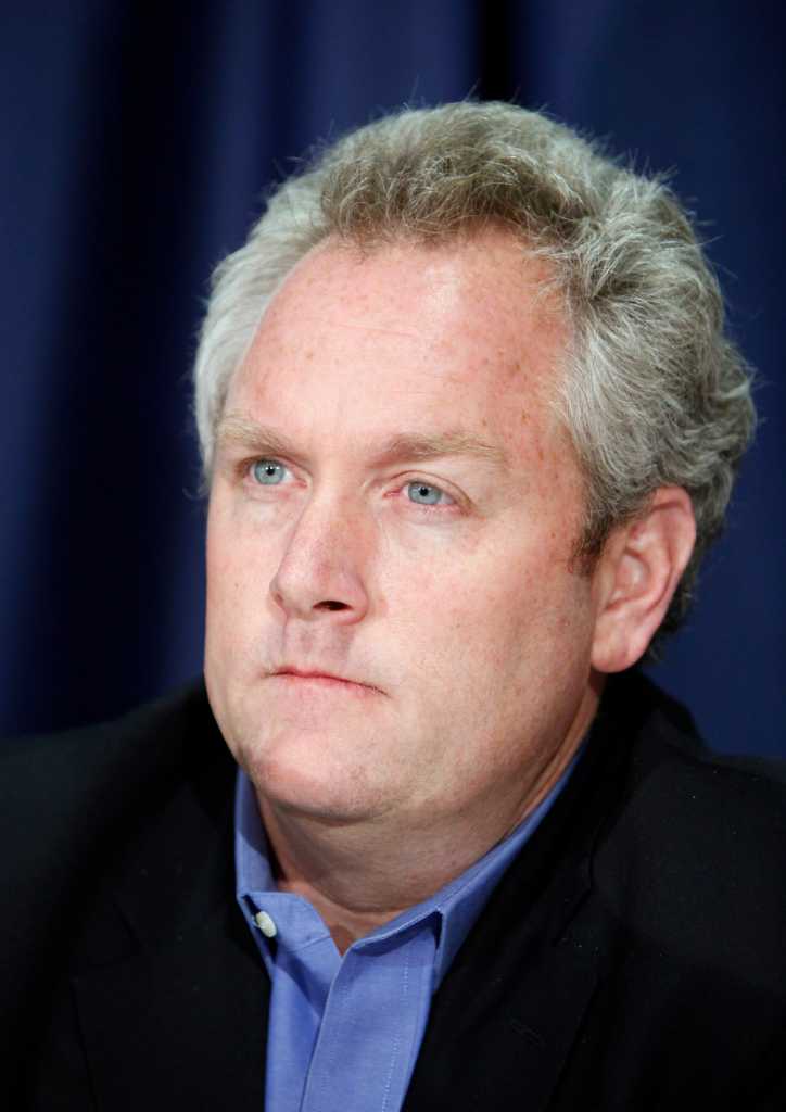 Conservative blogger Andrew Breitbart dies in LA