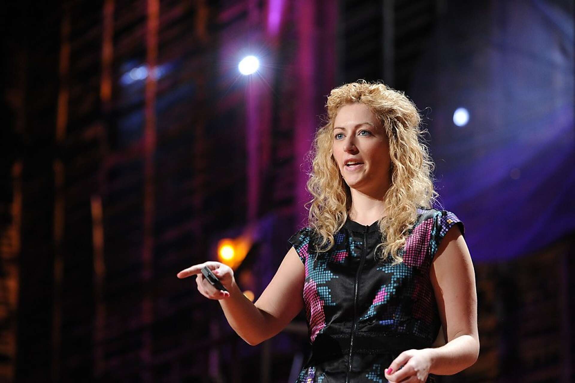 Jane McGonigal: Game on with 'SuperBetter'