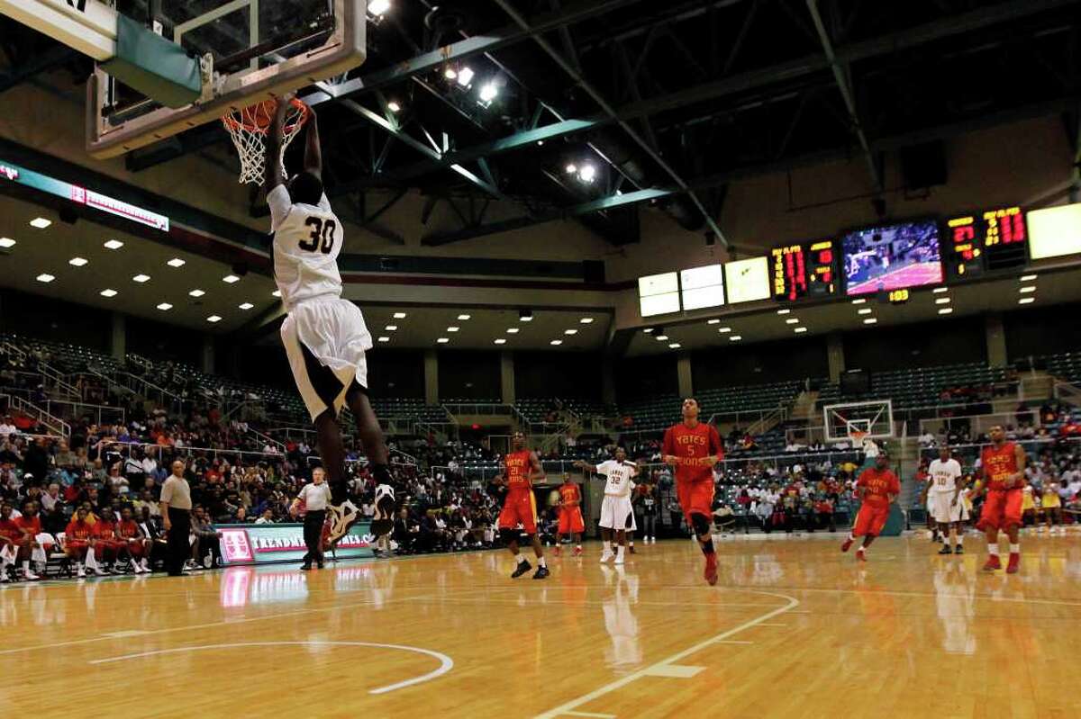 Yates going back to state with 113-83 win over Jones