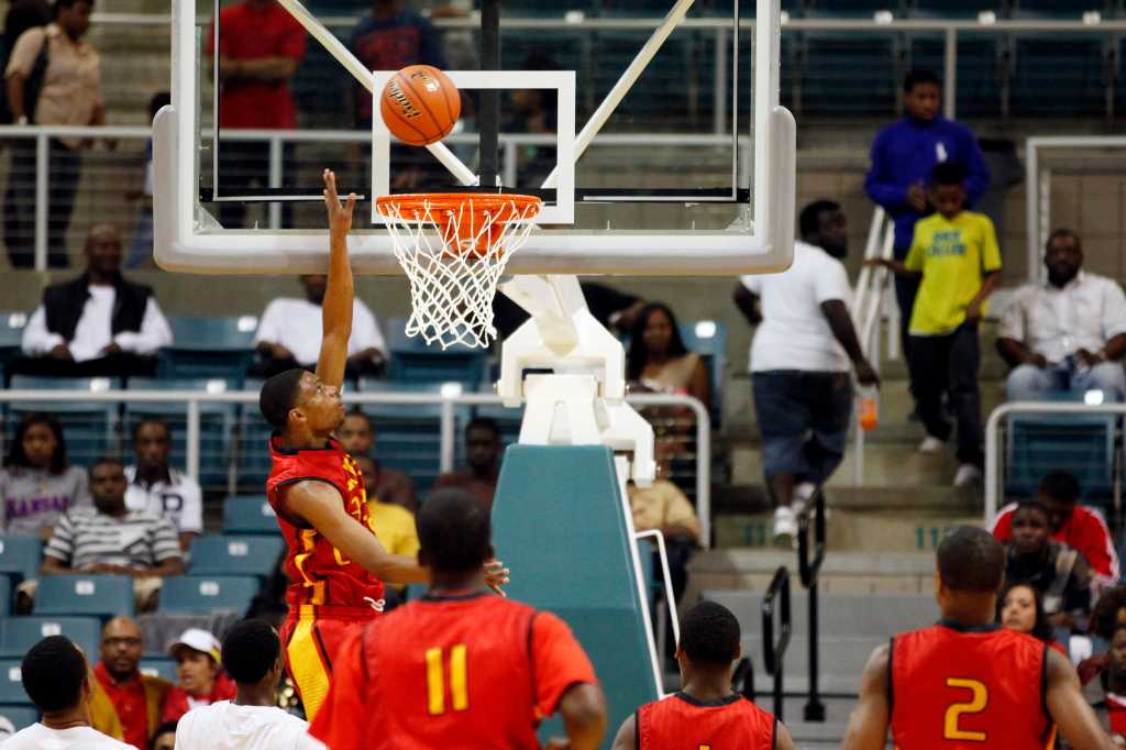 Yates going back to state with 113-83 win over Jones