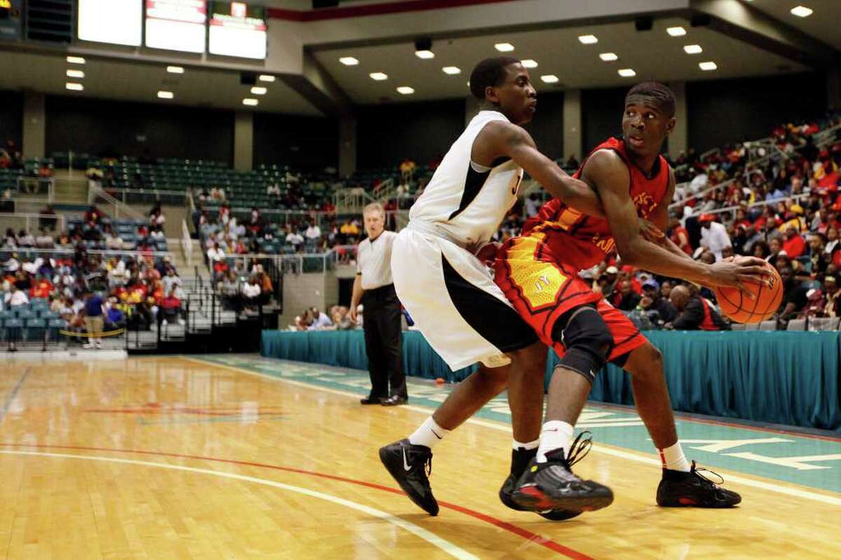 Yates going back to state with 113-83 win over Jones