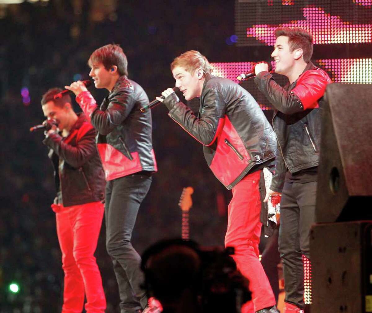 Big Time Rush show leaves little to like