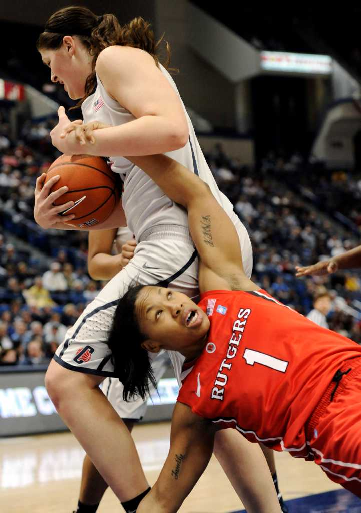 UConn survives Rutgers, St. John's next