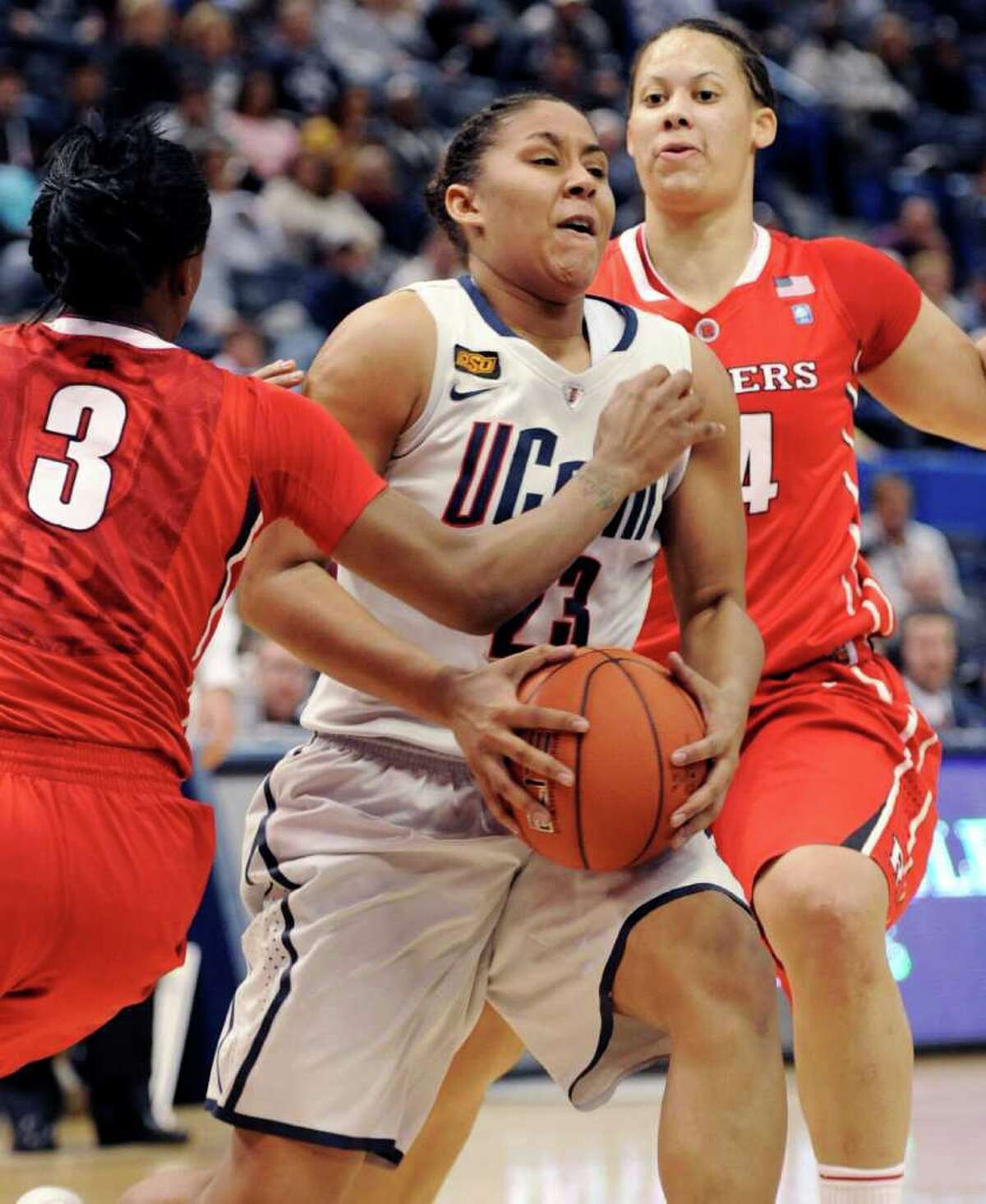 UConn survives Rutgers, St. John's next