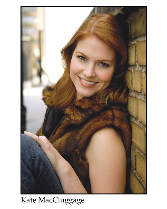 Connecticut actress studies 1950s glamour for new role