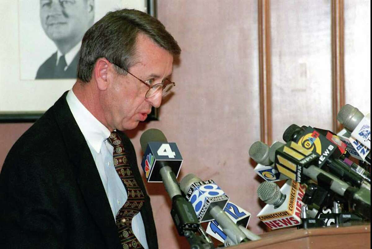 Former Greenwich police chief Peter Robbins dies