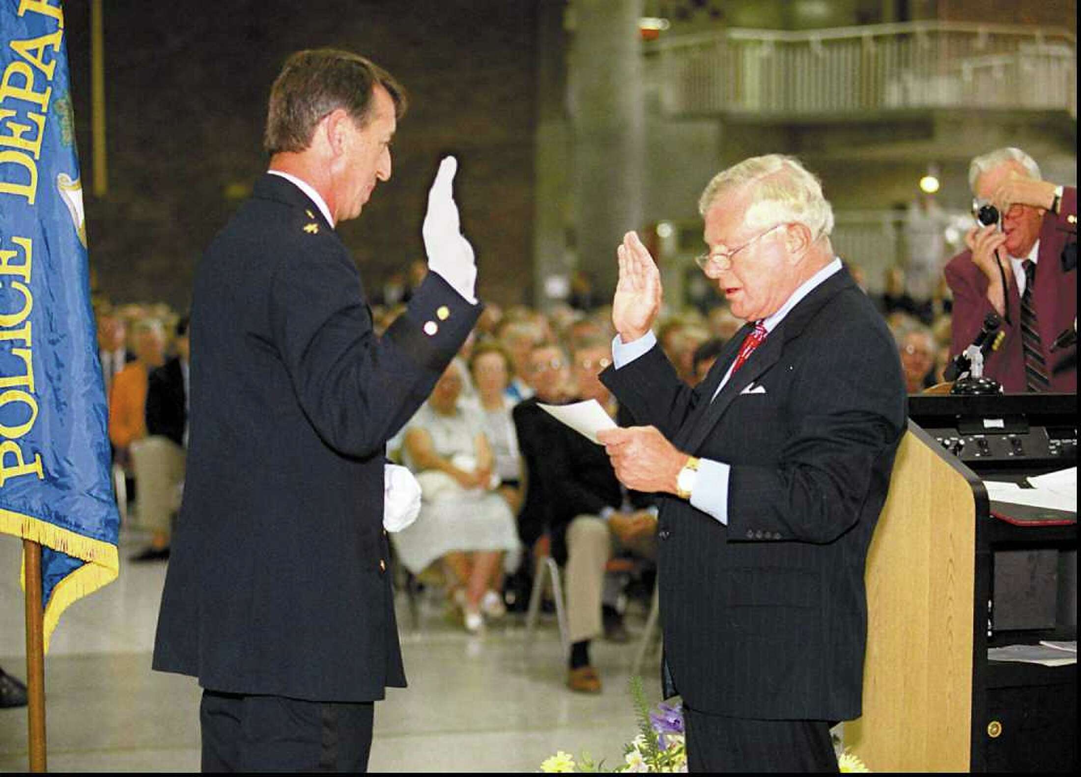 Former Greenwich police chief Peter Robbins dies