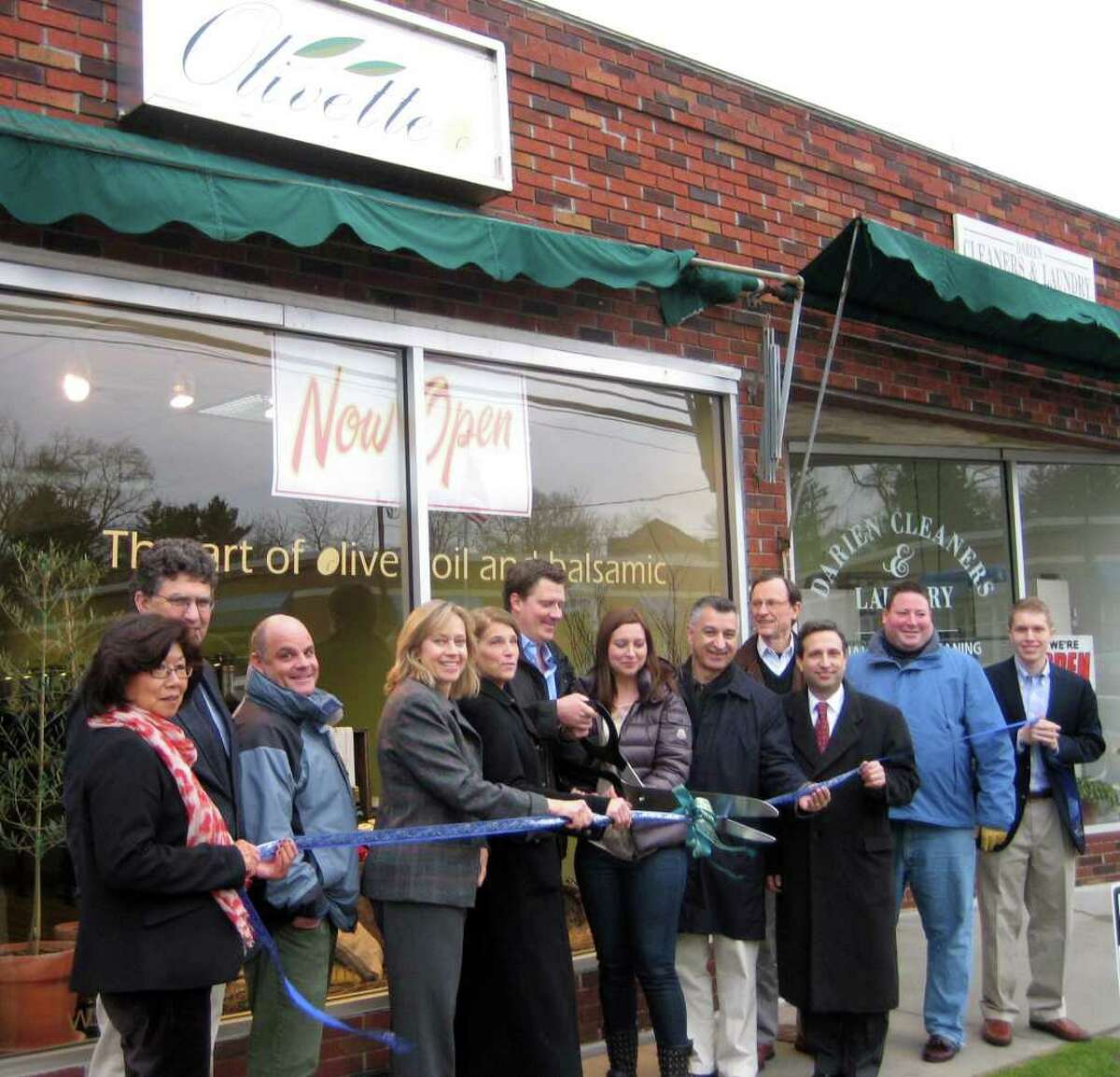 Ribbon cutting at Olivette