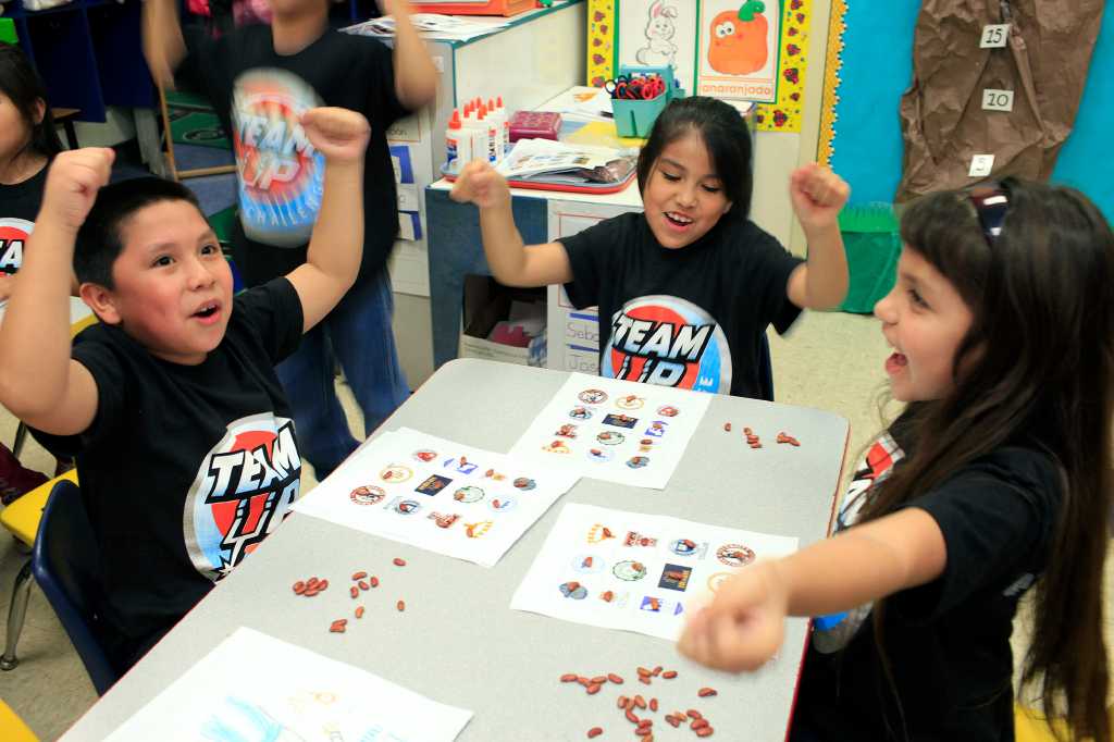 'College Night' serves as time to look ahead