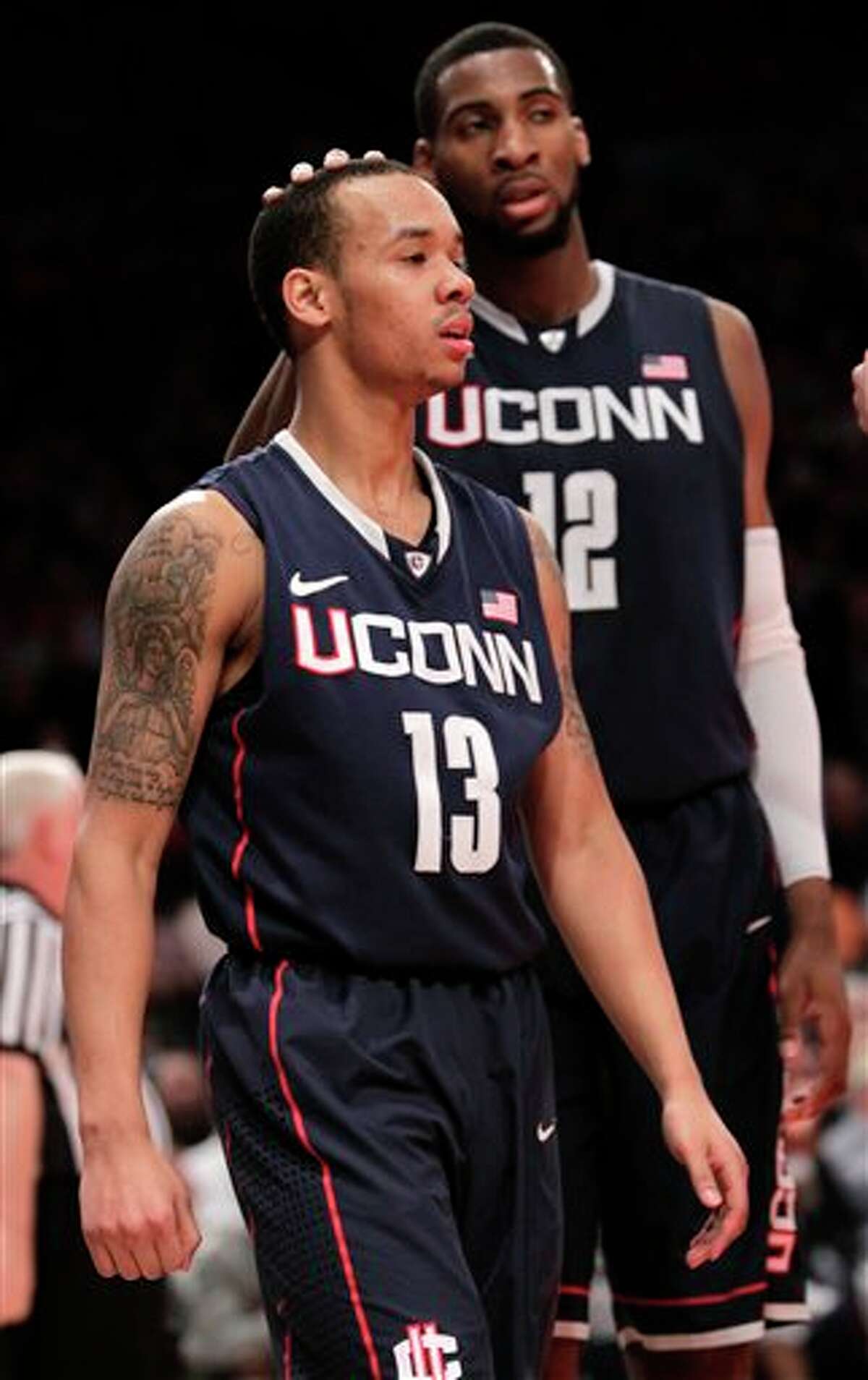 Syracuse outlasts UConn, ends Huskies' postseason streak