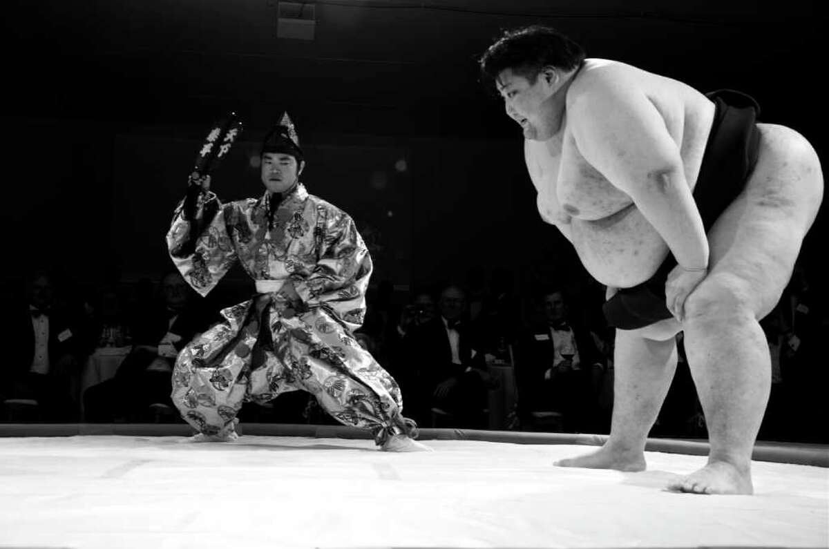 Weighing in with sumo stars