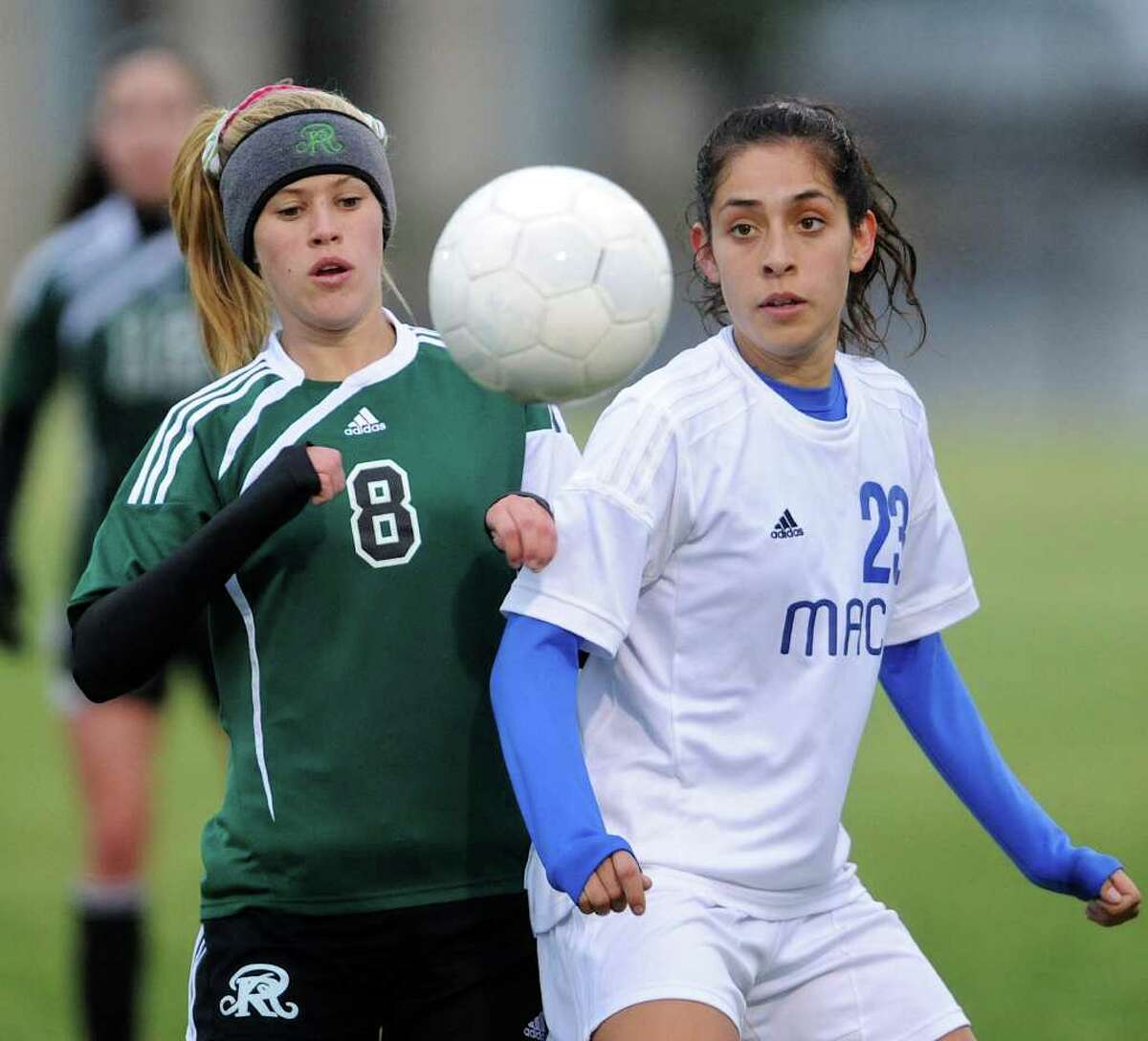 Reagan vs. MacArthur