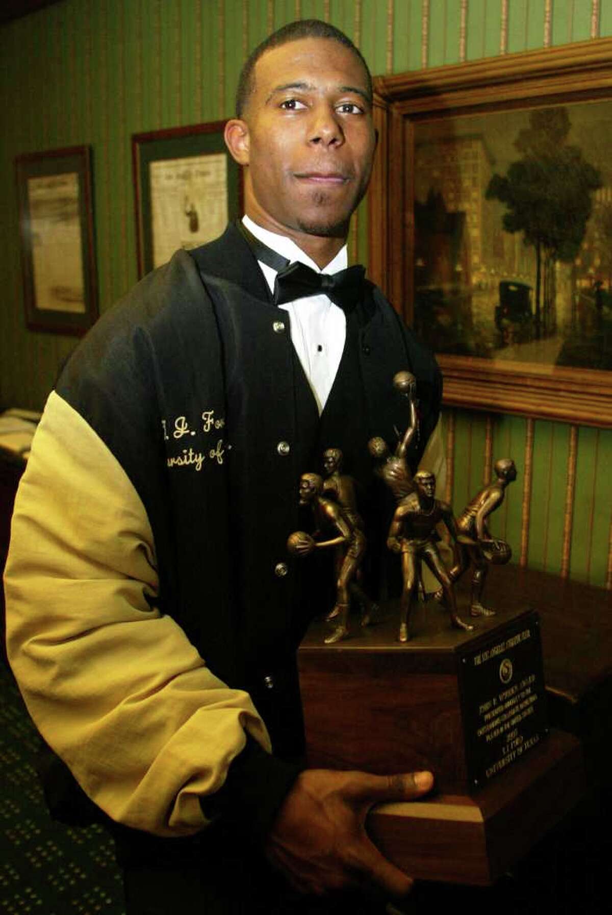 T.J. Ford returns to school to receive his degree from Texas