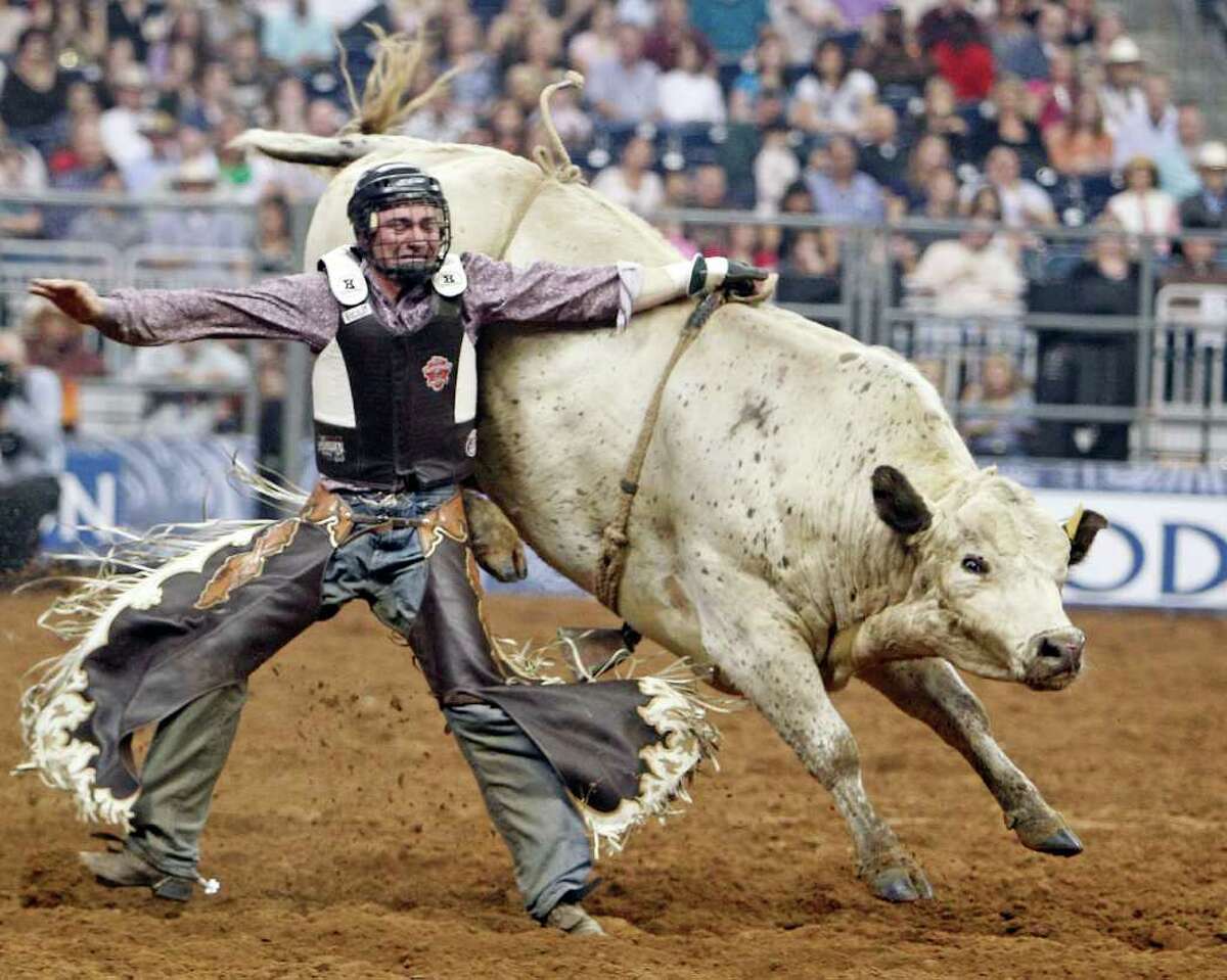 Family in tow, Brazile is 'king of rodeo' at Reliant