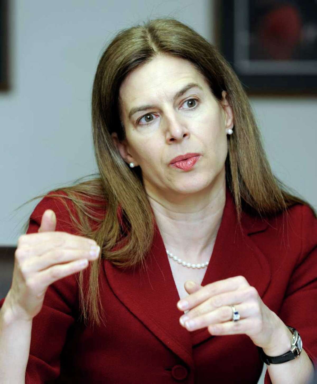 Bysiewicz calls for accountability