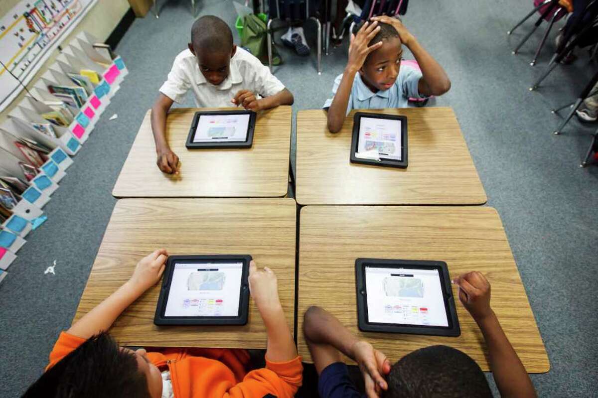 Fort Bend ISD launches iPad learning