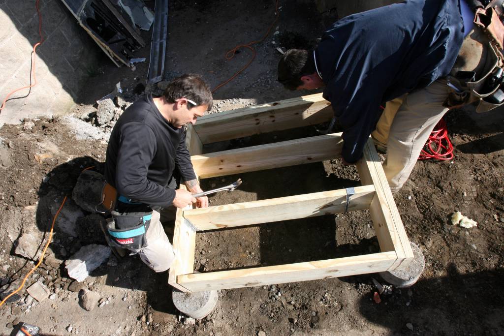 Builders extend helping hand -- and ramp -- to disabled girl