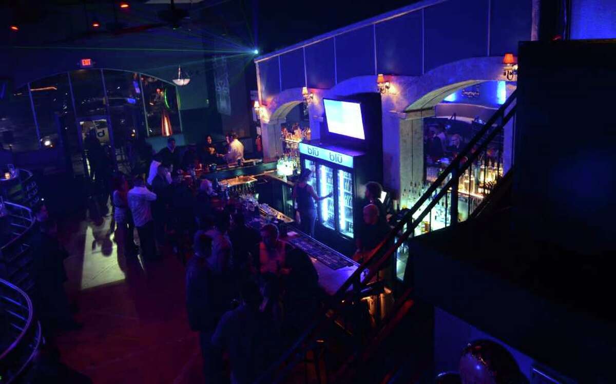 Pub Crawl: Blû Bar & Nightclub