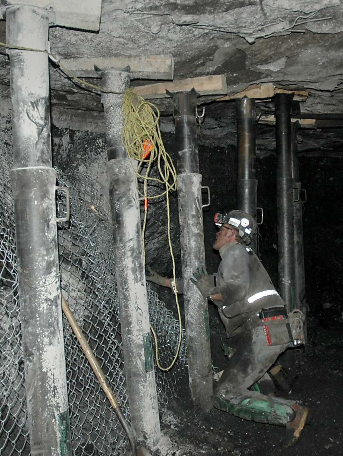 Genwal agrees to plea deal in 2007 mine collapse