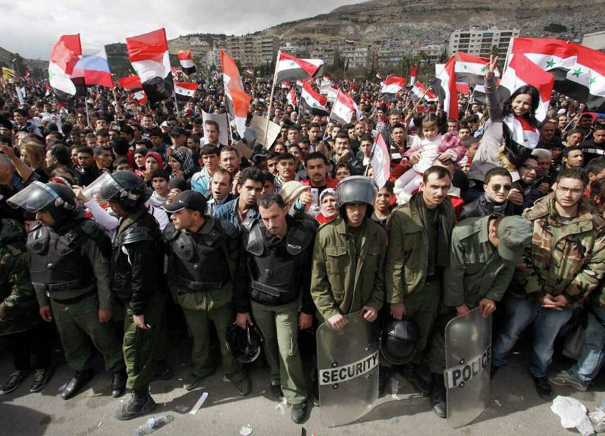 News of the world in photos: Movie director will explore the real abyss