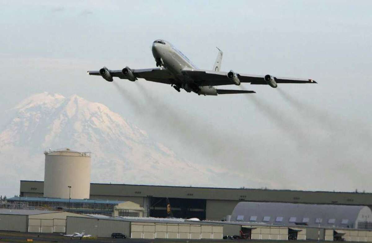 Boeing jetliners: Then and now