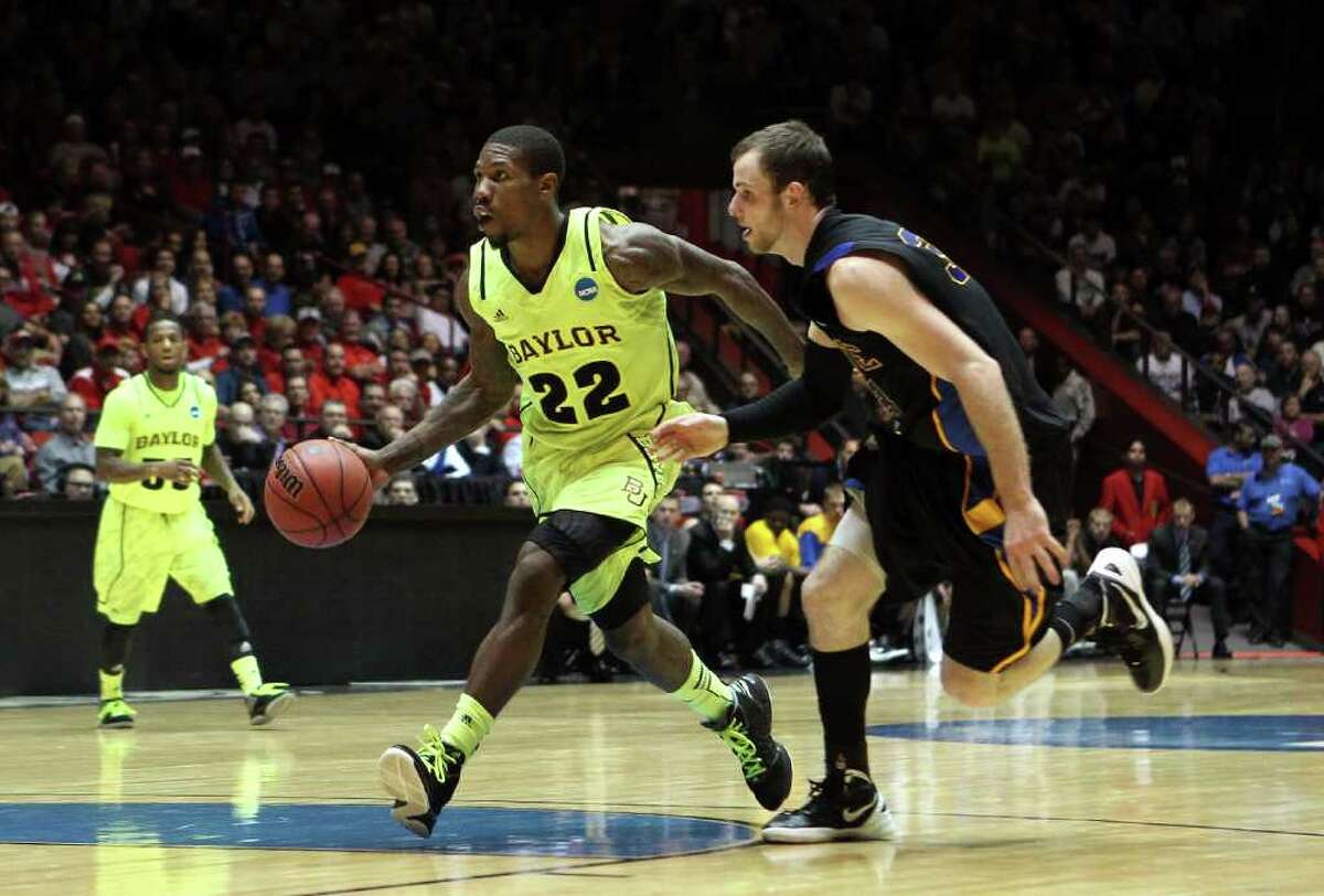 TV-radio notebook: Barkley bashes Baylor's threads