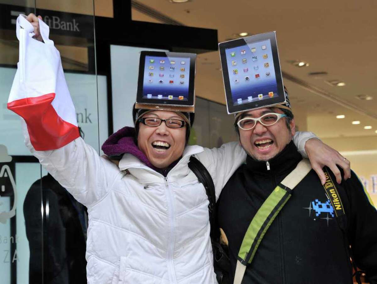 News of the world in photos: iPad insanity