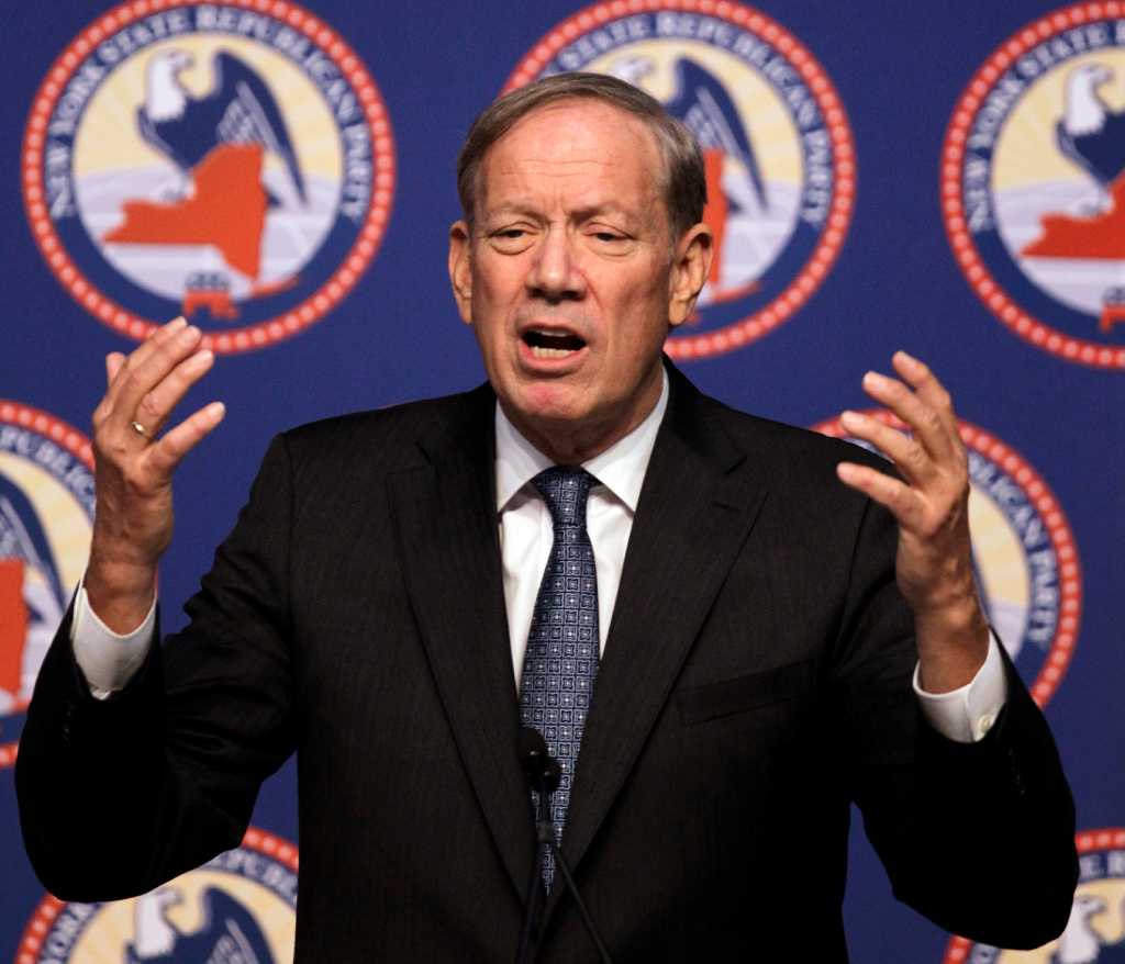 Pataki rouses crowd at GOP convention