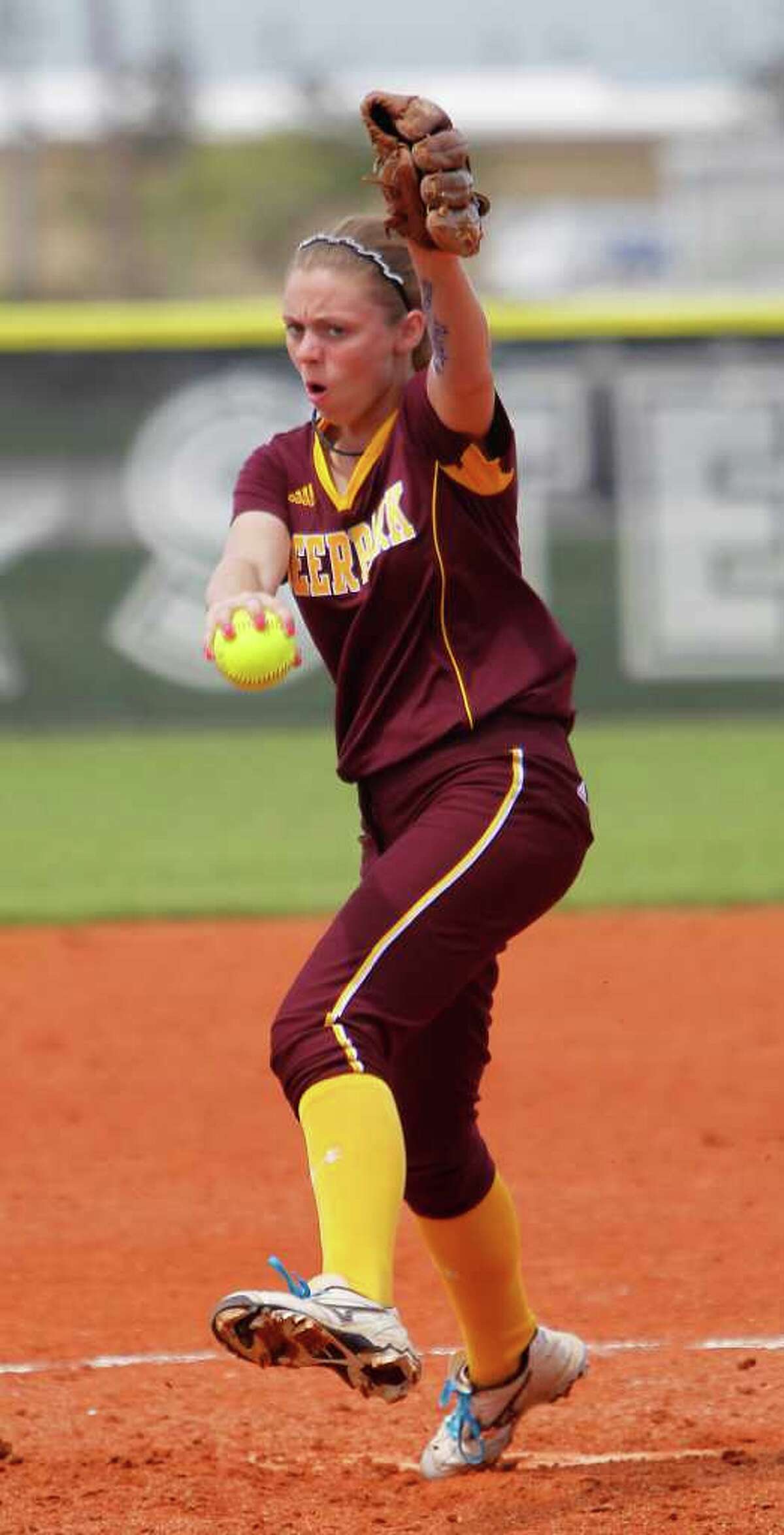 Deer Park shuts out Baytown Sterling in softball