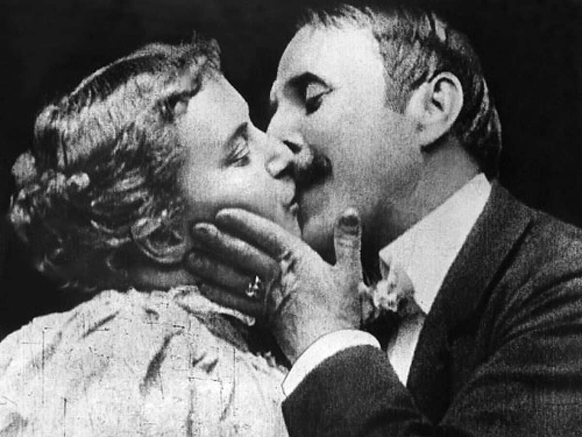 The Most Iconic Kisses Of All Time