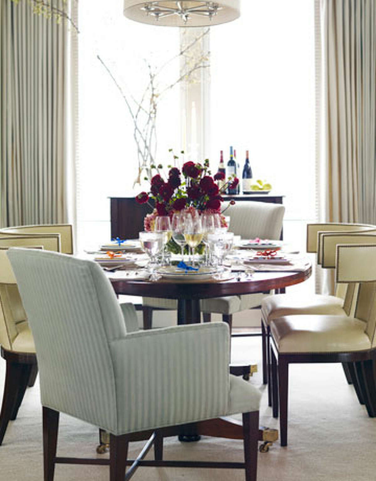 How to Set the Perfect Dinner Table