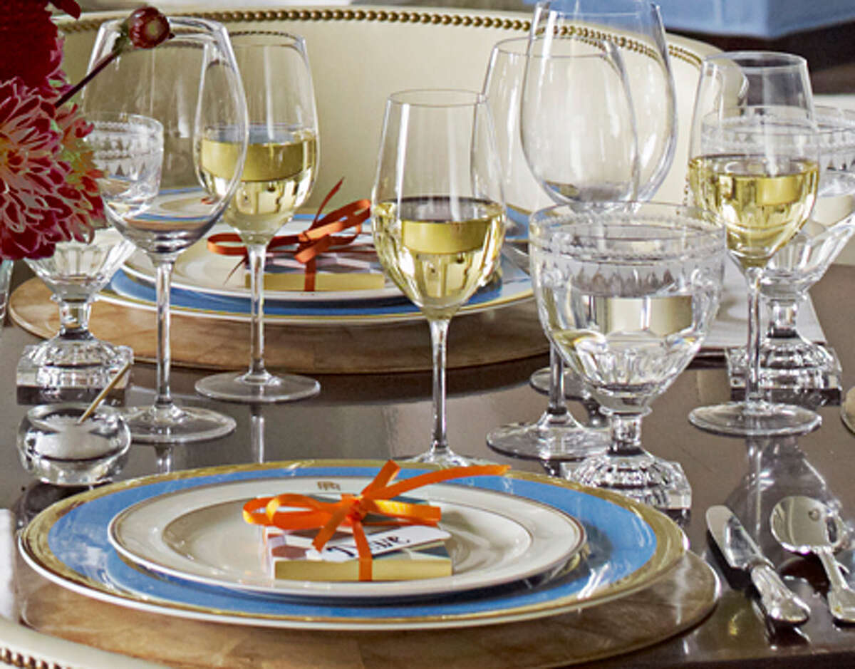 How to Set the Perfect Dinner Table