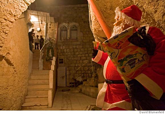 Mysterious Santa helps Bethlehem's neediest