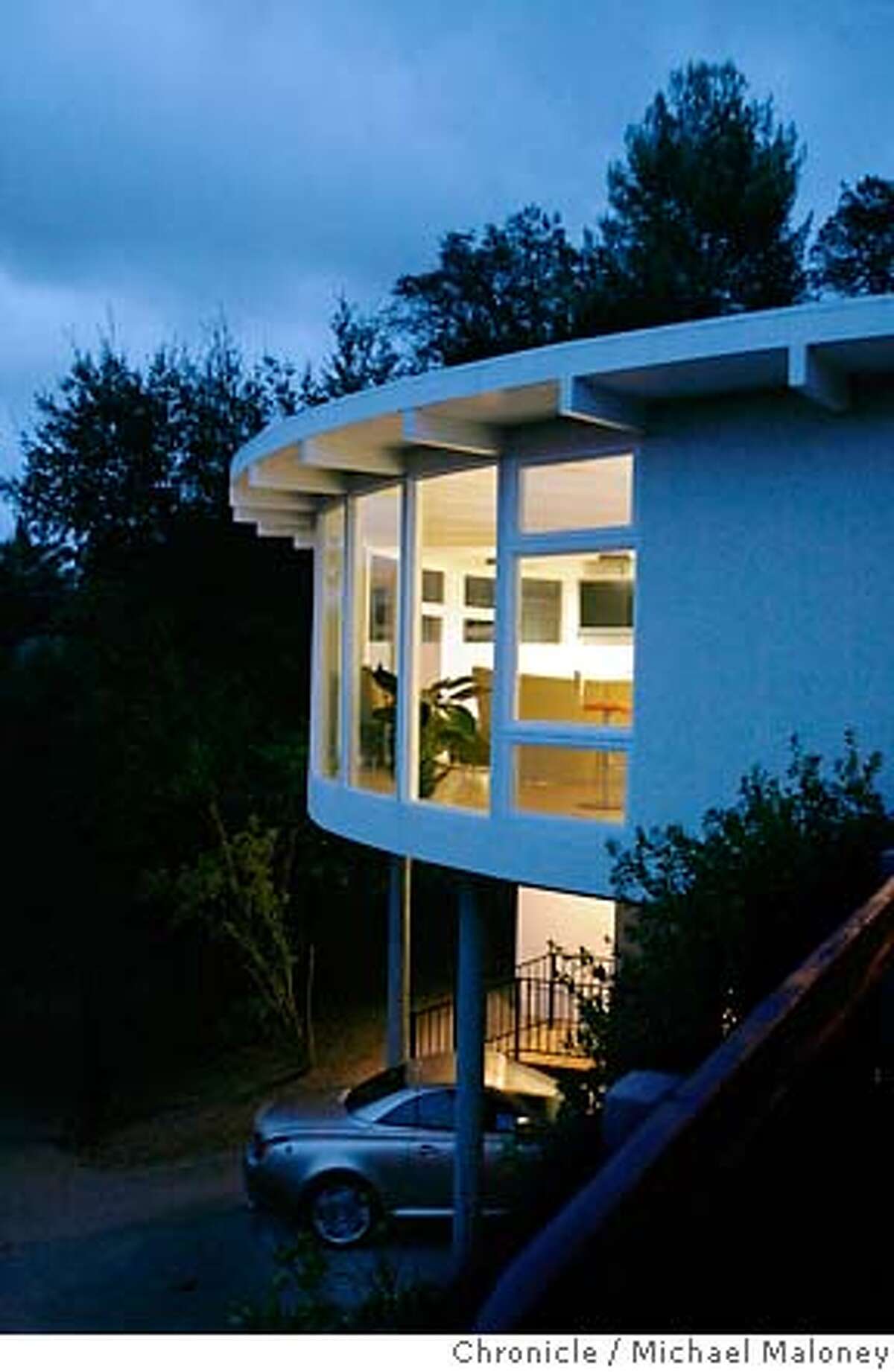 Architectural fidelity keeps a circle unbroken / Alamo couple restores ...