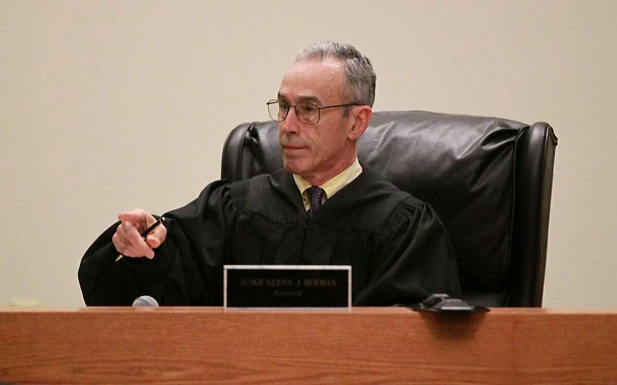 New trial ordered in Rutgers suicide case